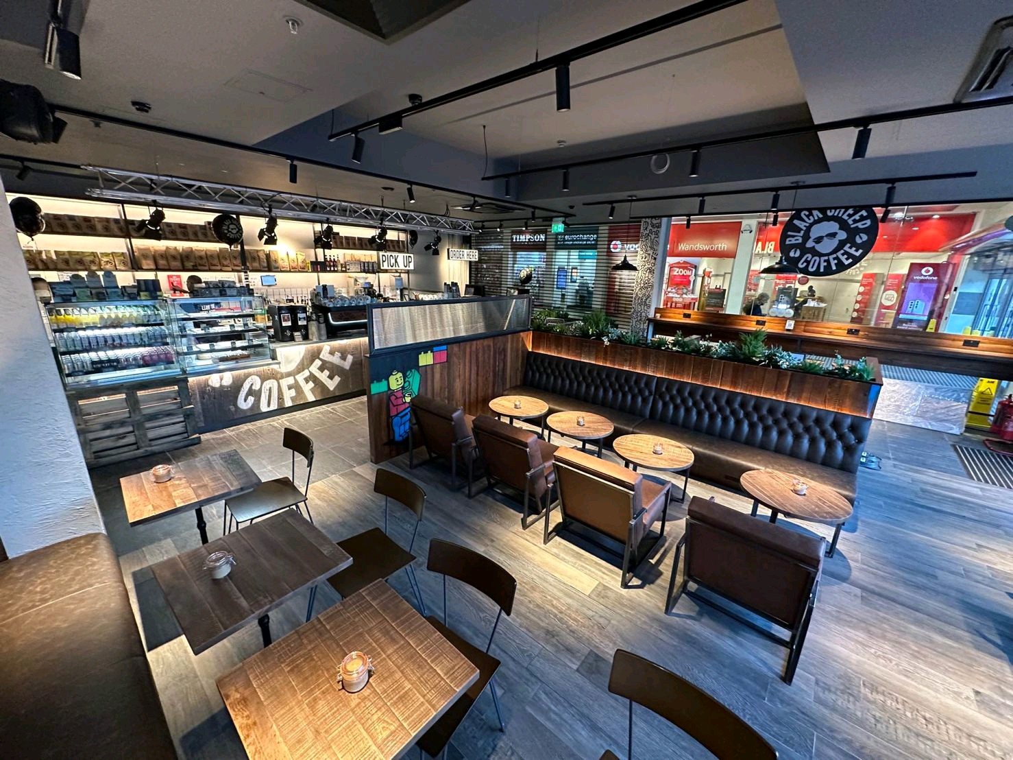 Choosing the right display unit for your business - Counterline